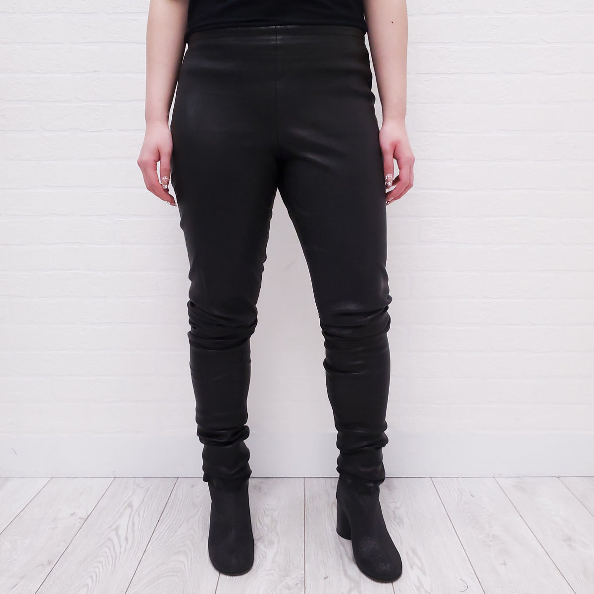 HAIDER ACKERMANN BLACK LEATHER PANTS - SIZE 40 – Rewind Couture