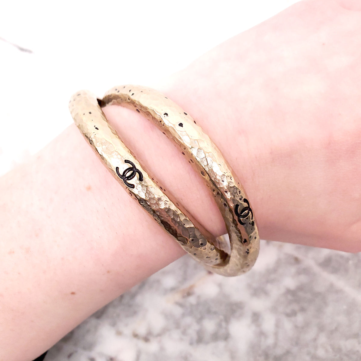 CHANEL MULTI LOGO BANGLE – Rewind Couture