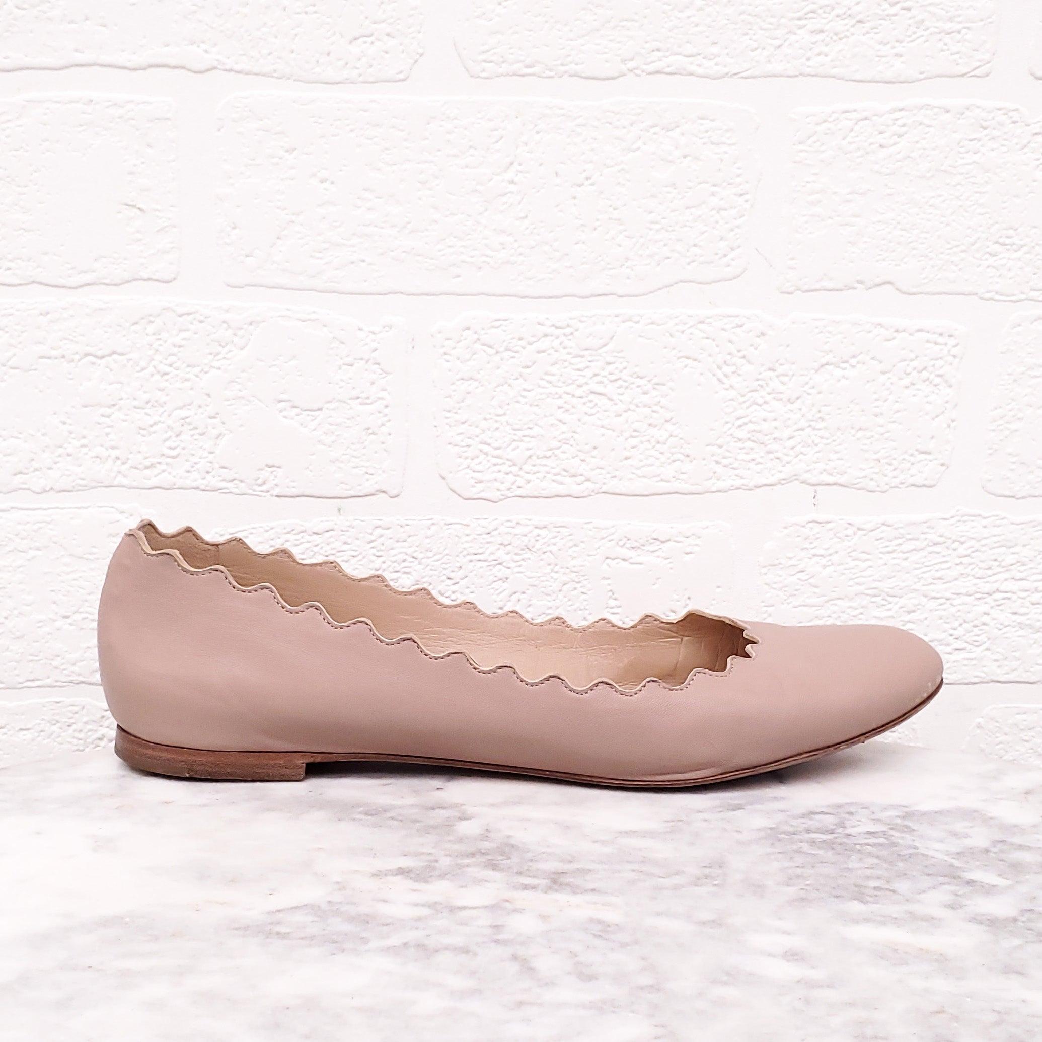 CHLOÉ NUDE SCALLOPED FLATS - SIZE 37 – Rewind Couture